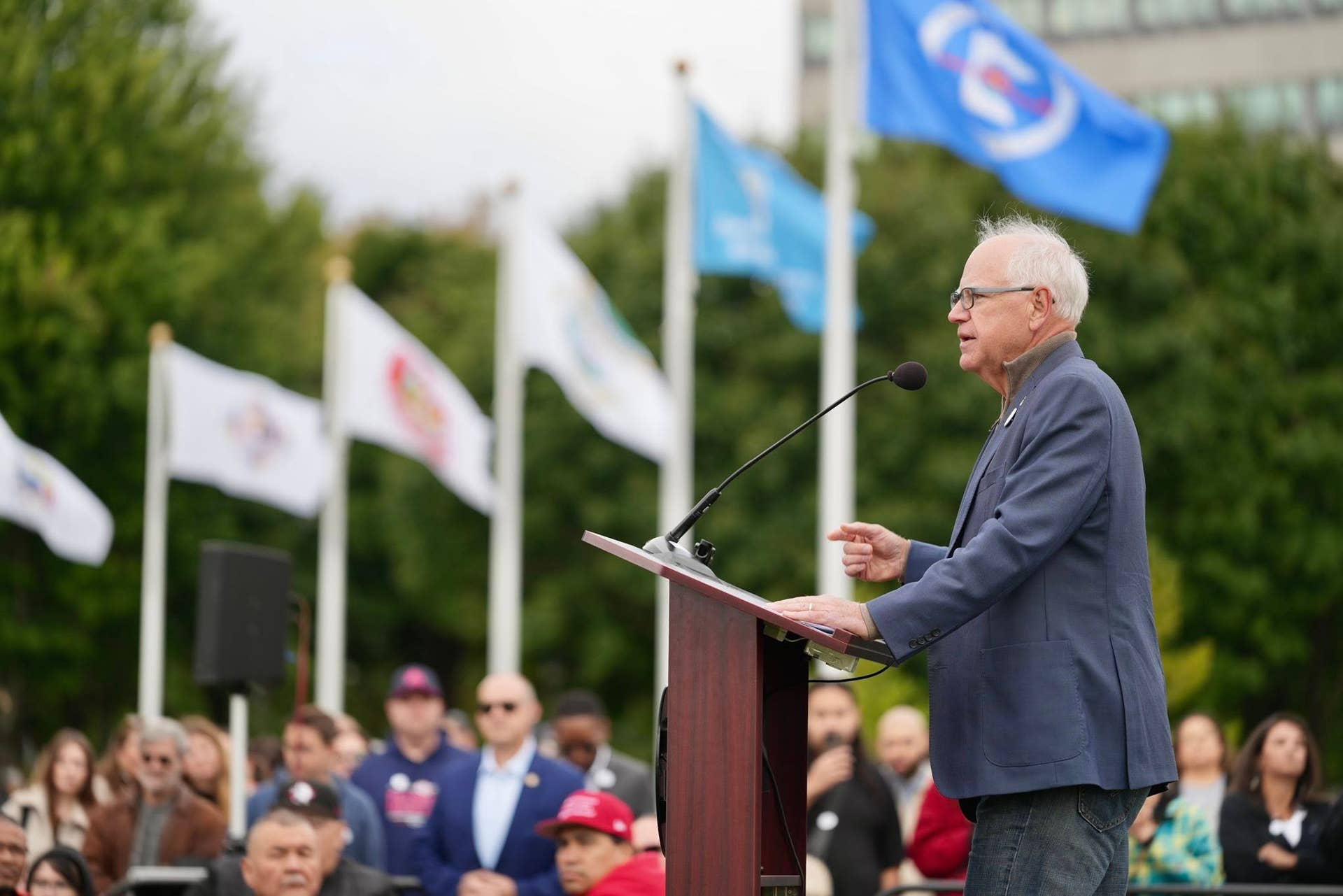 WATCH LIVE: Gov. Tim Walz speaks after exiting gubernatorial race ...