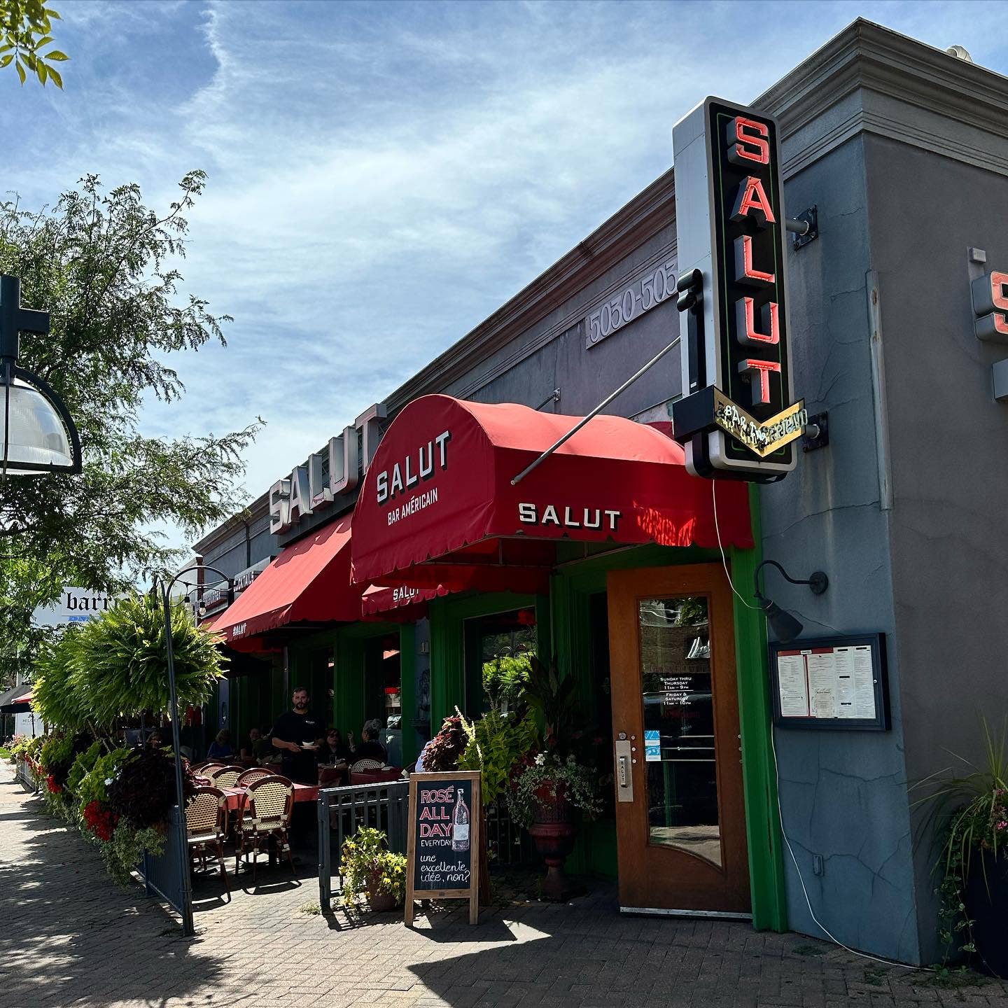 Salut Bar Americain will close at the end of the year - Bring Me The News